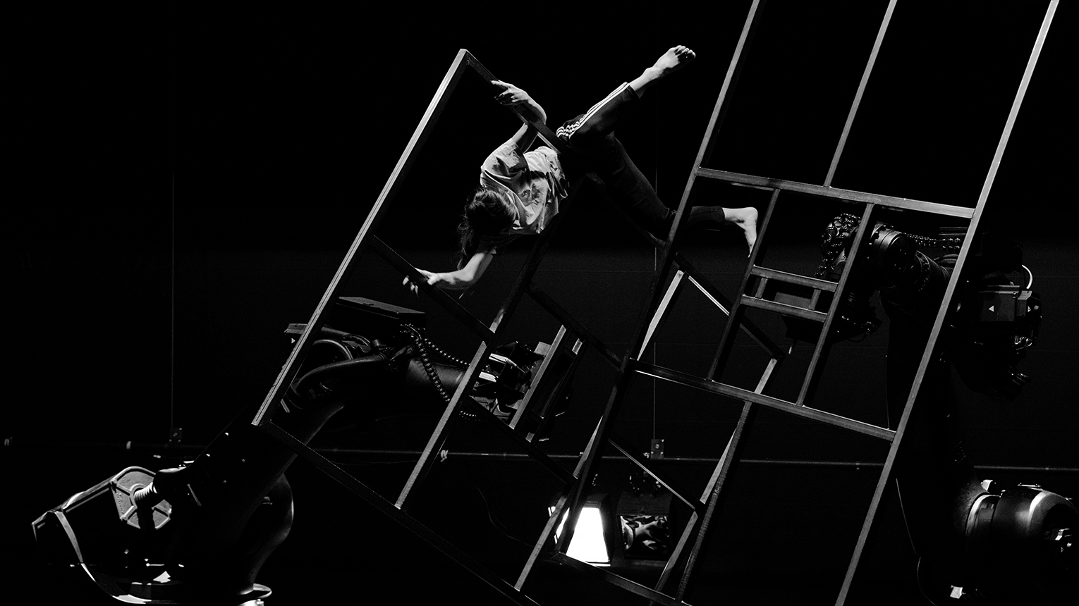 VISITE DU DISPOSITIF SCENOGRAPHIQUE - AEVUM - TNG